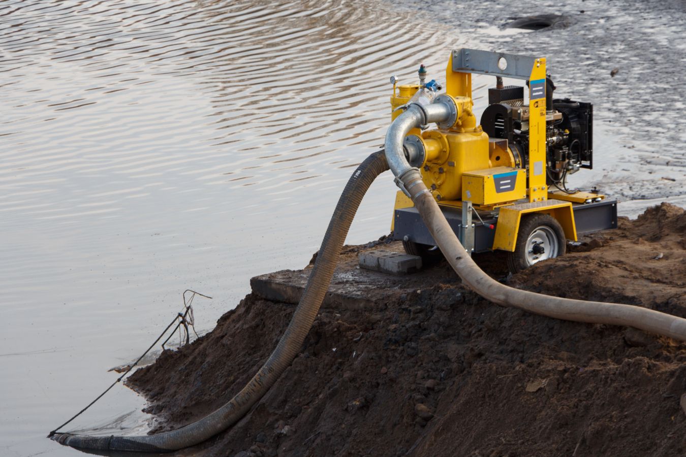 Sludge Dewatering Equipment & Environmental Compliance