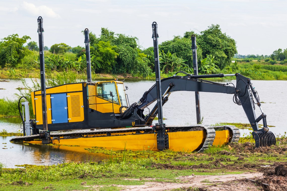 Pond Dredging Equipment for Depth & Water Quality
